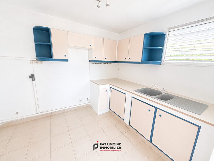Appartement 4 pièces à Le Gosier, à louer