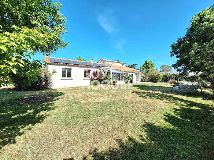 Saint-Vivien - Maison 7 pièces à vendre
