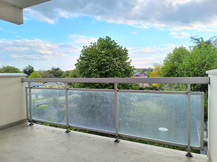 Appartement 2 pièces à vendre - Chatou, Nord