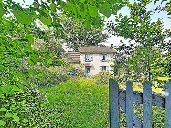 Maison 7 pièces à Saint-Germain-de-la-Grange, à vendre