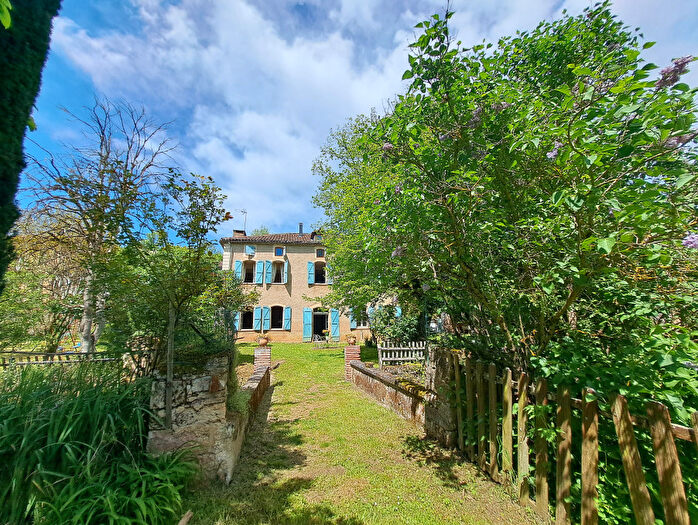 Maison à vendre - Aurignac - 9 pièces - 4 chambres