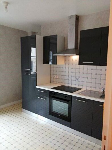 Est, Saint-Léonard-de-Noblat : Appartement 2 pièces à louer