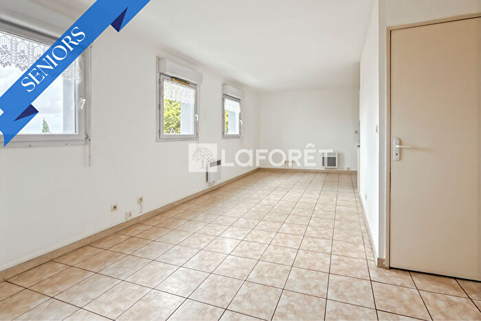 Appartement à louer - Nîmes, Gare - 2 pièces - 1 chambre