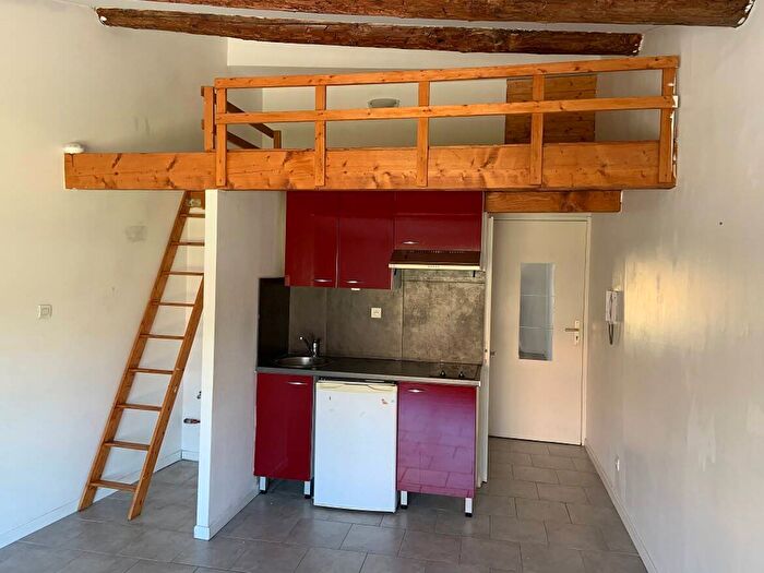 Appartement à louer - Centre Ville, Aix-en-Provence - 1 pièce