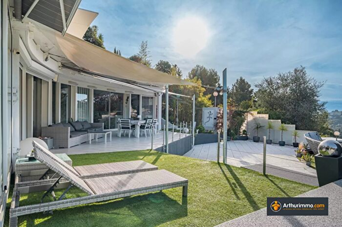 Appartement à vendre - Nice, Saint-Pierre de Feric - 4 pièces - 2 chambres