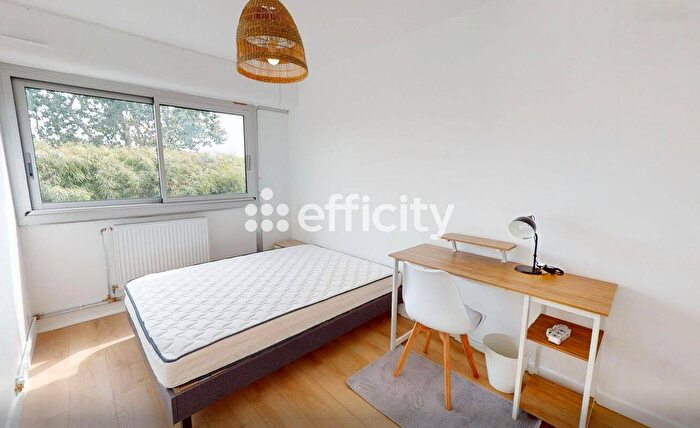 Noës, Pessac : Appartement 4 pièces à louer