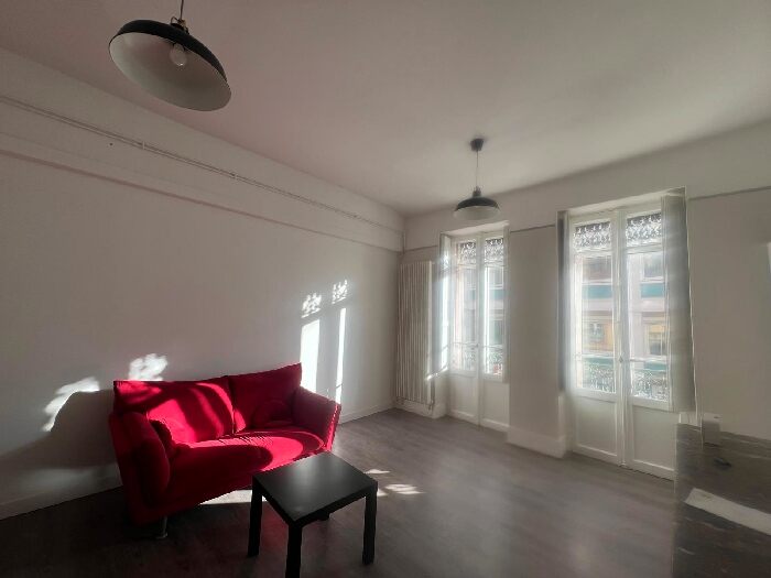 Appartement à louer - Toulouse, Matabiau - 8 pièces - 5 chambres