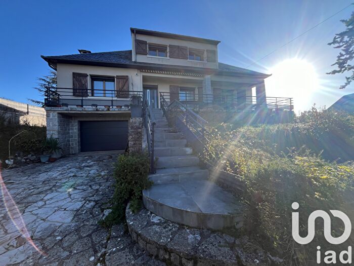 Maison à vendre - Montrodat - 7 pièces - 6 chambres