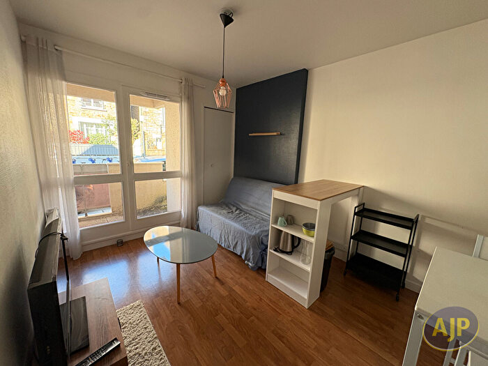 Appartement à louer - Quartiers Centre, Thabor, Oberthür - 1 pièce