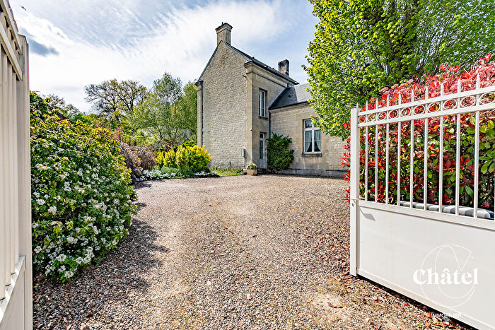 Maison à vendre - Avilly-Saint-Léonard - 5 pièces - 3 chambres