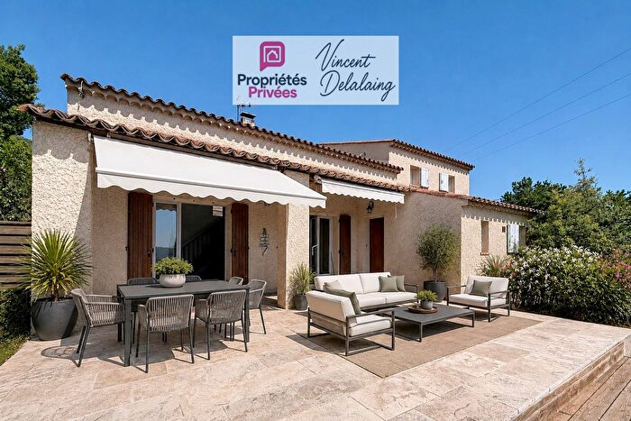 Maison 5 pièces à Villeneuve, à vendre