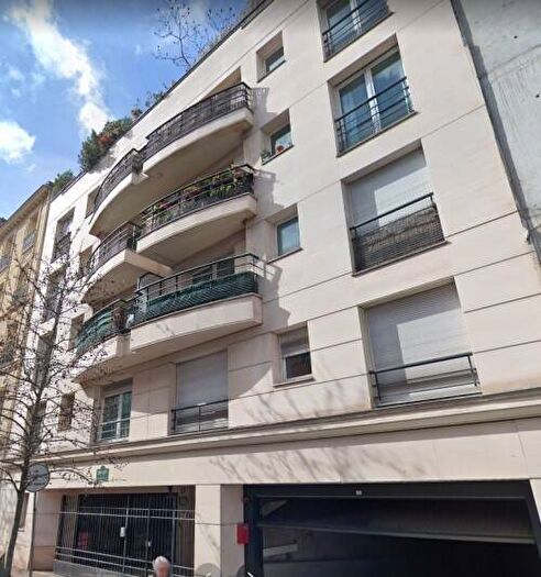 Appartement à louer - Carnot Gambetta, Suresnes - 4 pièces - 3 chambres