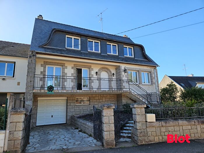 Maison 8 pièces à Fougères, Paron, Orières, Ecartelée, Bonabry, à vendre
