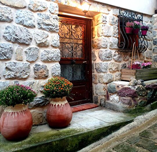 Maison à vendre - La Bollène-Vésubie - 4 pièces - 3 chambres