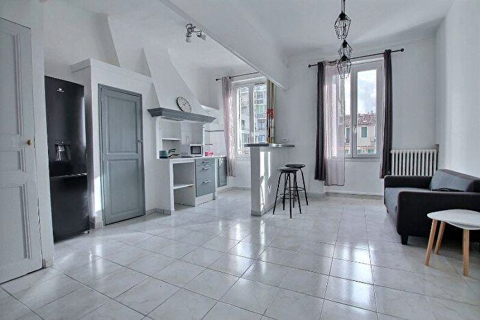 Appartement à louer - Saint Victor, Marseille ème arrondissement - 2 pièces - 1 chambre
