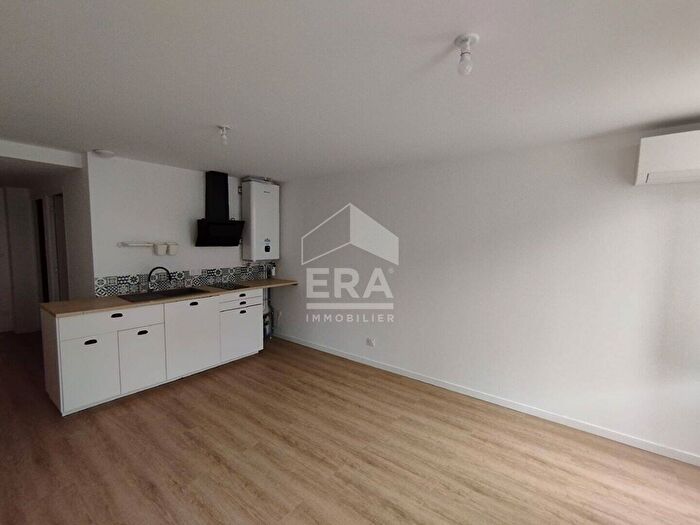 Sainte-Foy-la-Grande : Appartement 2 pièces à louer
