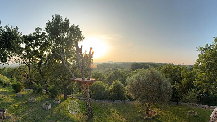 Maison à vendre - Barjac - 5 pièces - 4 chambres