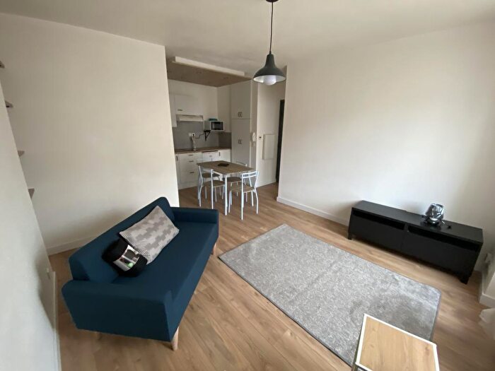 Appartement à louer - Rodez, Combarel - 2 pièces - 1 chambre