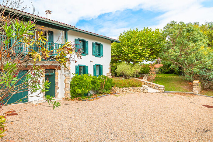 Maison à vendre - Bidart - 8 pièces - 6 chambres