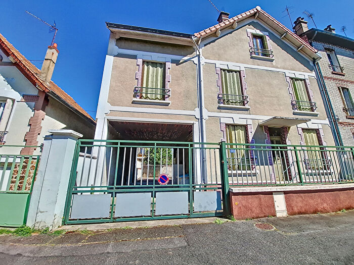 Maison à vendre - Cachan, Ouest Sud - 10 pièces - 7 chambres