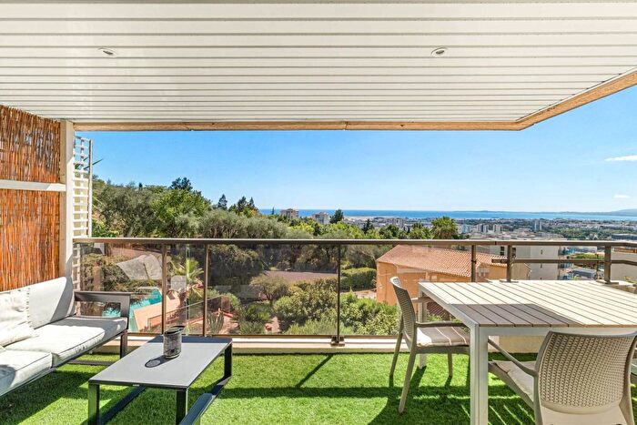 Nice, Corniche Fleurie - Appartement 3 pièces à vendre