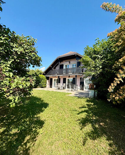 Sauverny : Maison 4 pièces à louer