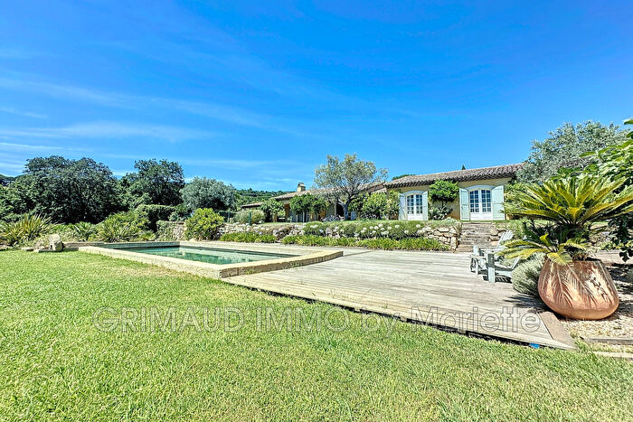 Maison à vendre - Grimaud - 5 pièces - 3 chambres