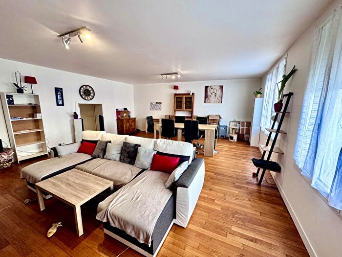 Appartement à vendre - Nevers, Centre-ville - 4 pièces - 3 chambres