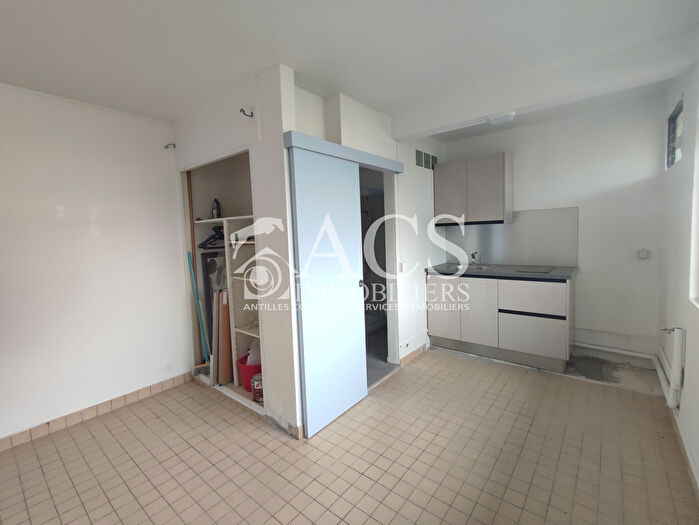 Appartement à louer - Fort-de-France - 1 pièce