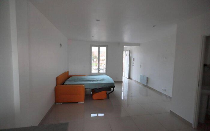 Appartement à louer - Route de Verneuil, Les Mureaux - 3 pièces - 2 chambres