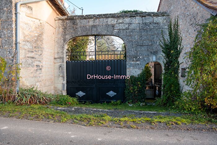 Maison 10 pièces à vendre à Senillé-Saint-Sauveur