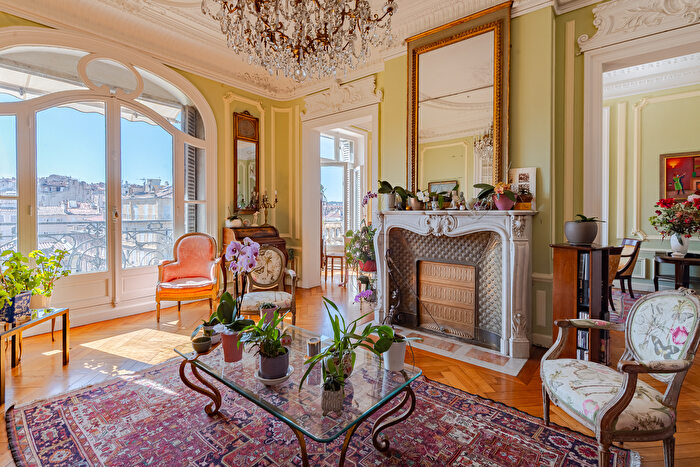 Appartement 6 pièces à vendre à Marseille 1er, Chapitre
