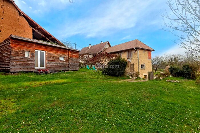 Maison à vendre - Saint-Victor-de-Morestel - 5 pièces - 4 chambres