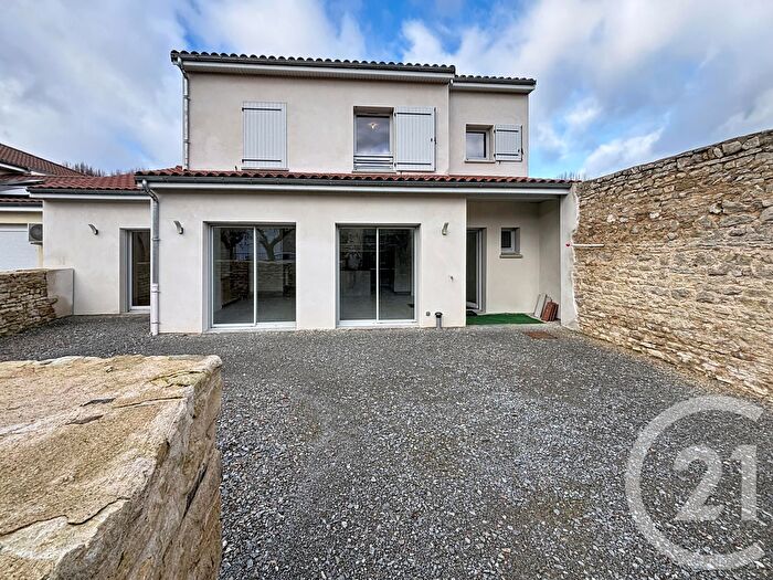 Maison à louer - Aigueperse - 4 pièces - 3 chambres