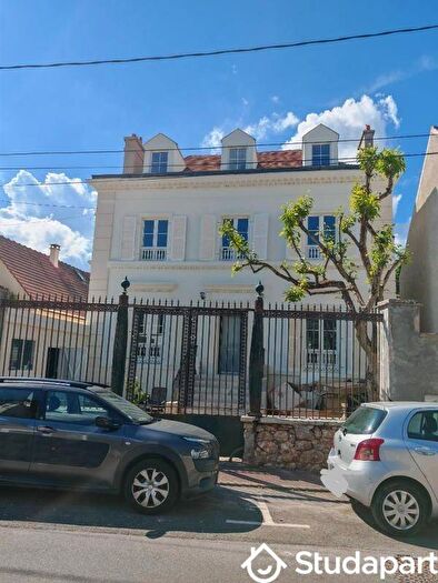 Centre Ville, Mennecy - Appartement 1 pièce à louer