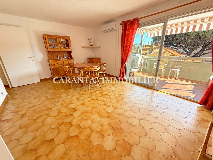 Appartement à louer - Sainte-Maxime - 1 pièce