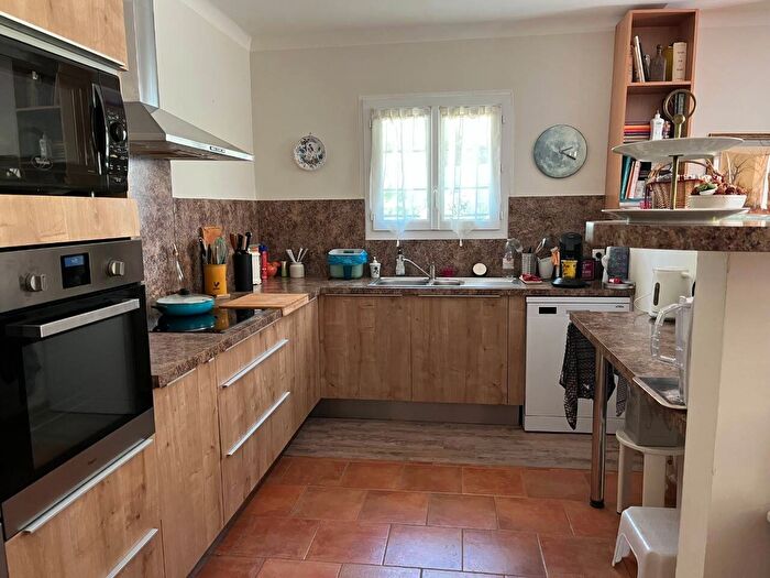 Lagnes : Appartement 3 pièces à louer