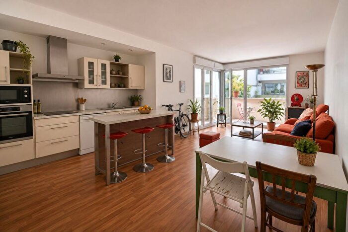 Appartement 4 pièces à vendre à Clichy, Entrée de Ville