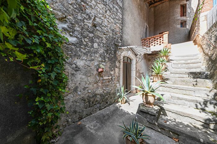 Maison à vendre - Fons-sur-Lussan - 5 pièces - 3 chambres