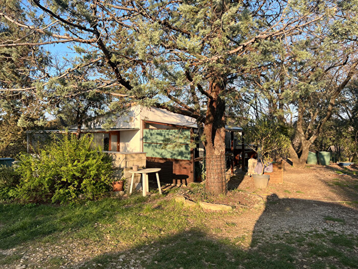 Maison à vendre - Liouc - 2 pièces - 1 chambre