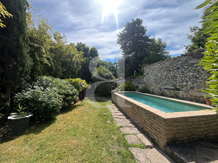 Maison 11 pièces à Robion, à vendre