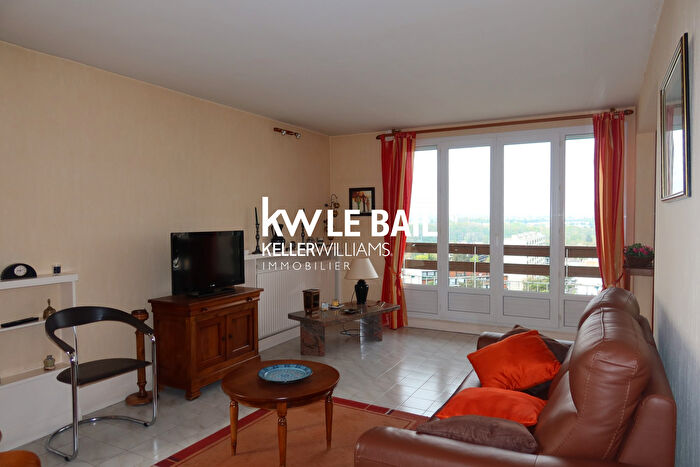 Appartement à vendre - Pontoise, Les Louvrais - 5 pièces - 3 chambres