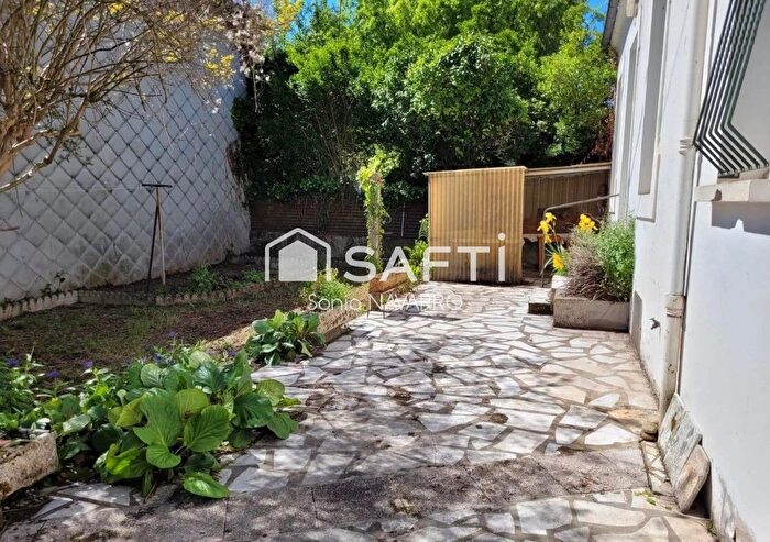 Maison à vendre - Lavelanet - 5 pièces - 3 chambres