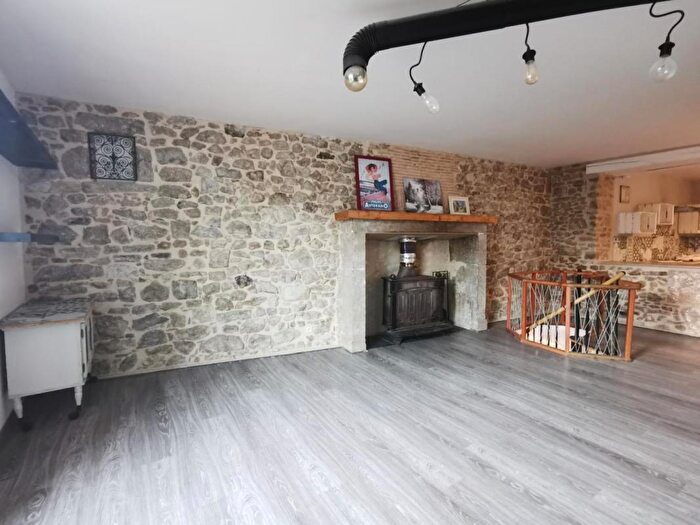 Appartement à louer - Nontron - 3 pièces - 2 chambres