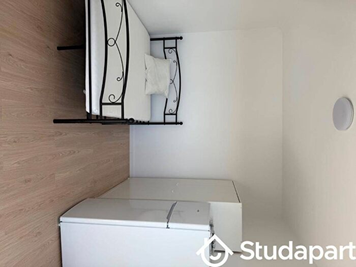 Le Stade-Les Garennes-Grand Ouest, Les Mureaux : Appartement 1 pièce à louer