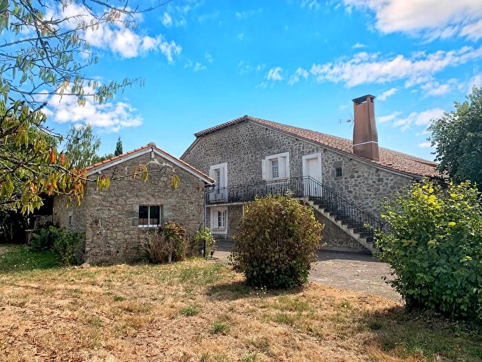 Maison à vendre - Saint-Saud-Lacoussière - 7 pièces - 4 chambres