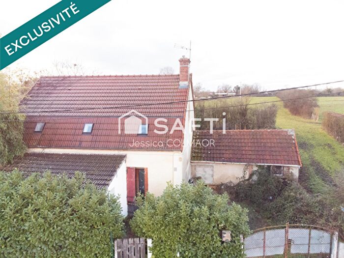 Maison à vendre - Lucenay-lès-Aix - 6 pièces - 5 chambres