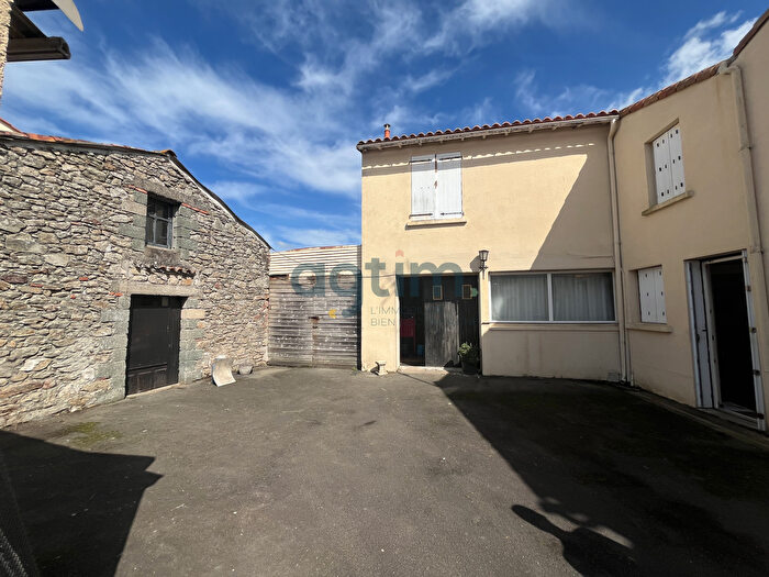 Nesmy - Maison 4 pièces à vendre