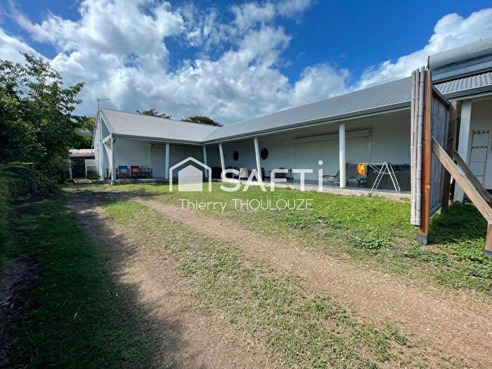 Basse-Terre : Maison 4 pièces à louer