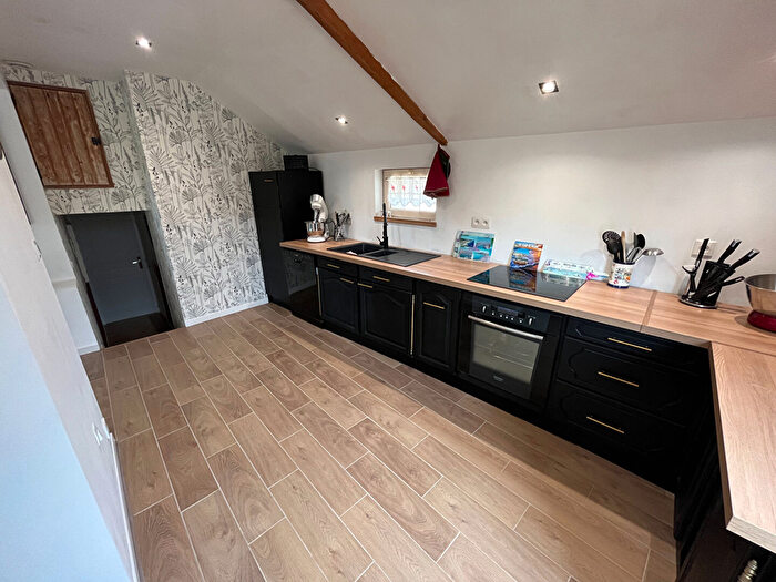 Maison 5 pièces à Le Breil-sur-Mérize, à vendre